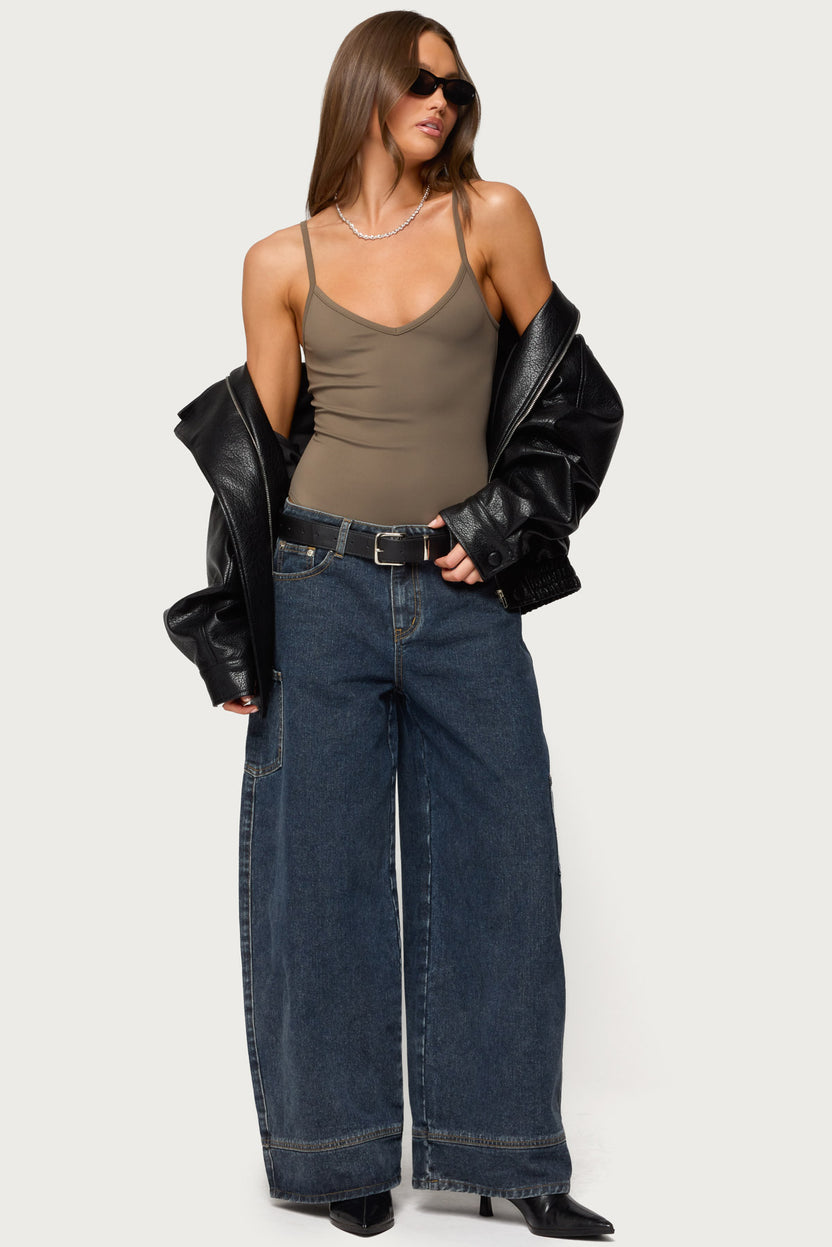 Teaghan V Neck Fitted Bodysuit – edikted